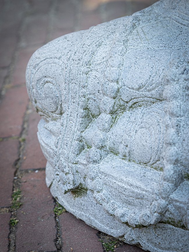 Andesiet stenen beeld van Dewi Tara uit Indonesië