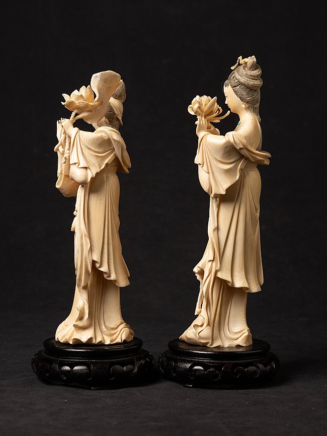 Antique pair of Japanese Ivory Geisha statues from Japan