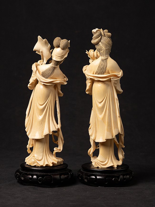 Antique pair of Japanese Ivory Geisha statues from Japan