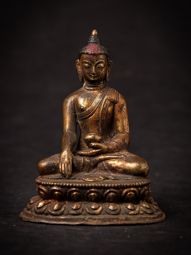 Antique bronze Nepali Buddha statue from Nepal
