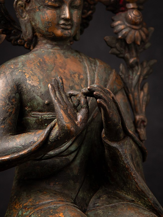 Antike bronzene nepalesische Maitreya Buddhafigur aus Nepal