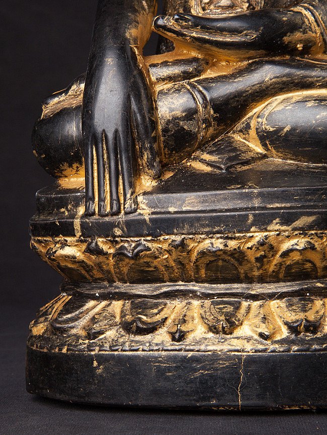 Antique Burmese Pinya Buddha statue from Burma (Myanmar)