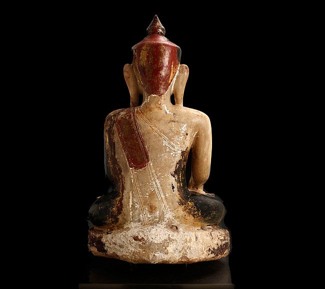 Museum quality Alabaster Buddha statue from Burma