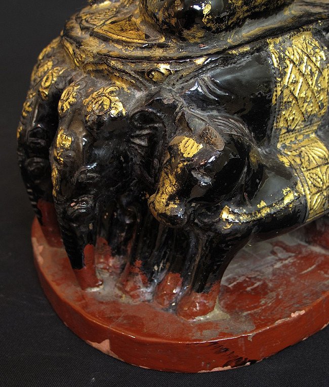 Alter holzerner Buddha Figur aus Birma (Myanmar)
