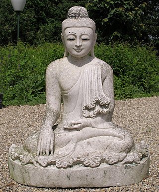 Alter sitzender Buddha aus Birma (Myanmar)
